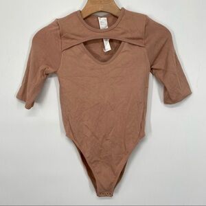 Fabletics | Tops | Fabletics Desert Tan Finley Seamless Cut Out ...